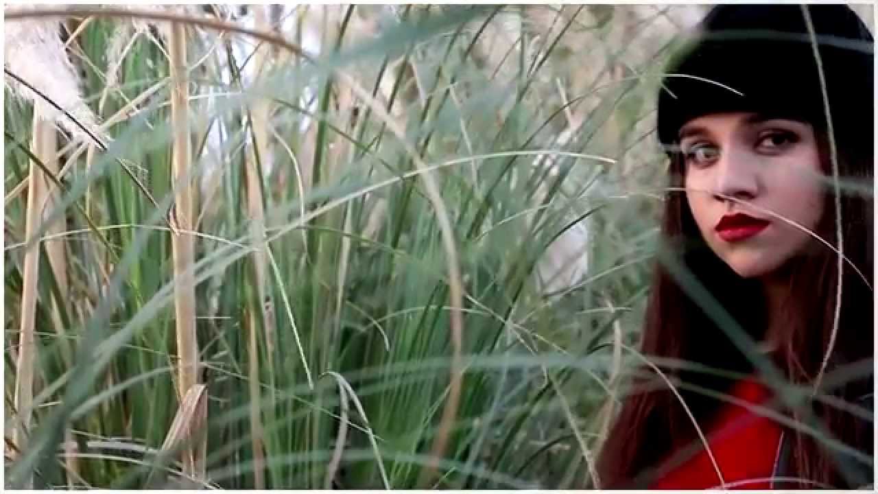 Sofia Suarez / Backstage - YouTube