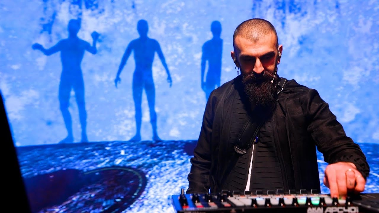 Sevan Shahmirian - Doze (Live Performance) - YouTube