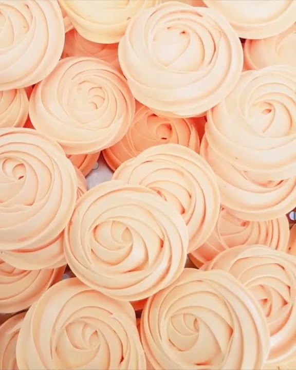 ШВЕЙЦАРСКАЯ МЕРЕНГА на палочке от @studiya_zefira🍭🍭Swiss meringue on a ...