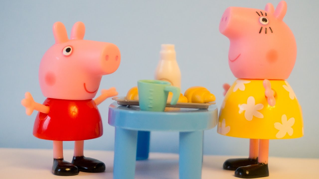 Peppa Pig toy 🐷 Breakfast with Mommy and Daddy Pig - YouTube