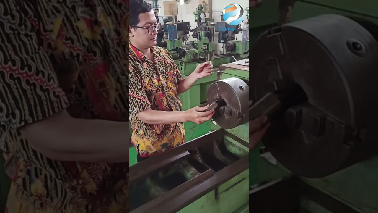 Tutorial Bubut Manual - #1 Mencekam Benda Kerja (PINACHO L1-260) - YouTube