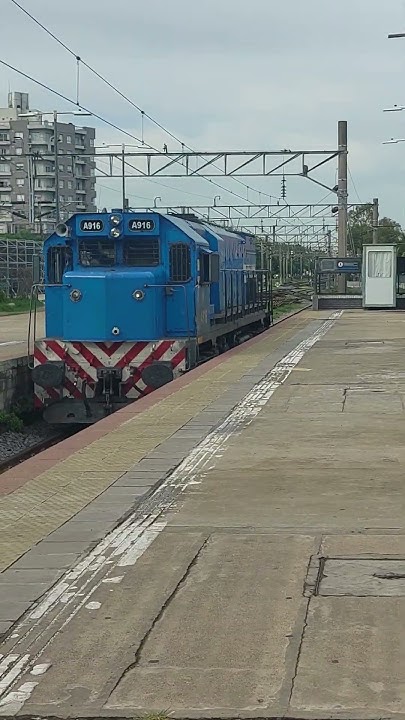 Hermosa pasadita y maniobra de la GT22 A916 - YouTube