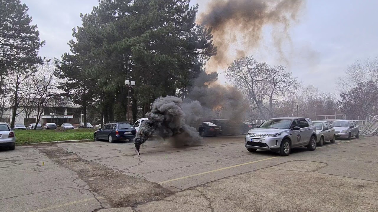 Black smoke cilinder- crna dimna bomba limenka by Fenix pirotehnika ...