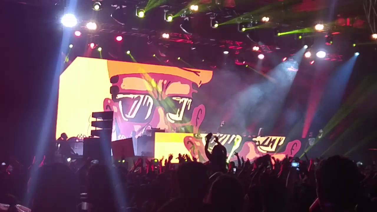 Major Lazer & Diplo live @ Electric Holiday - YouTube