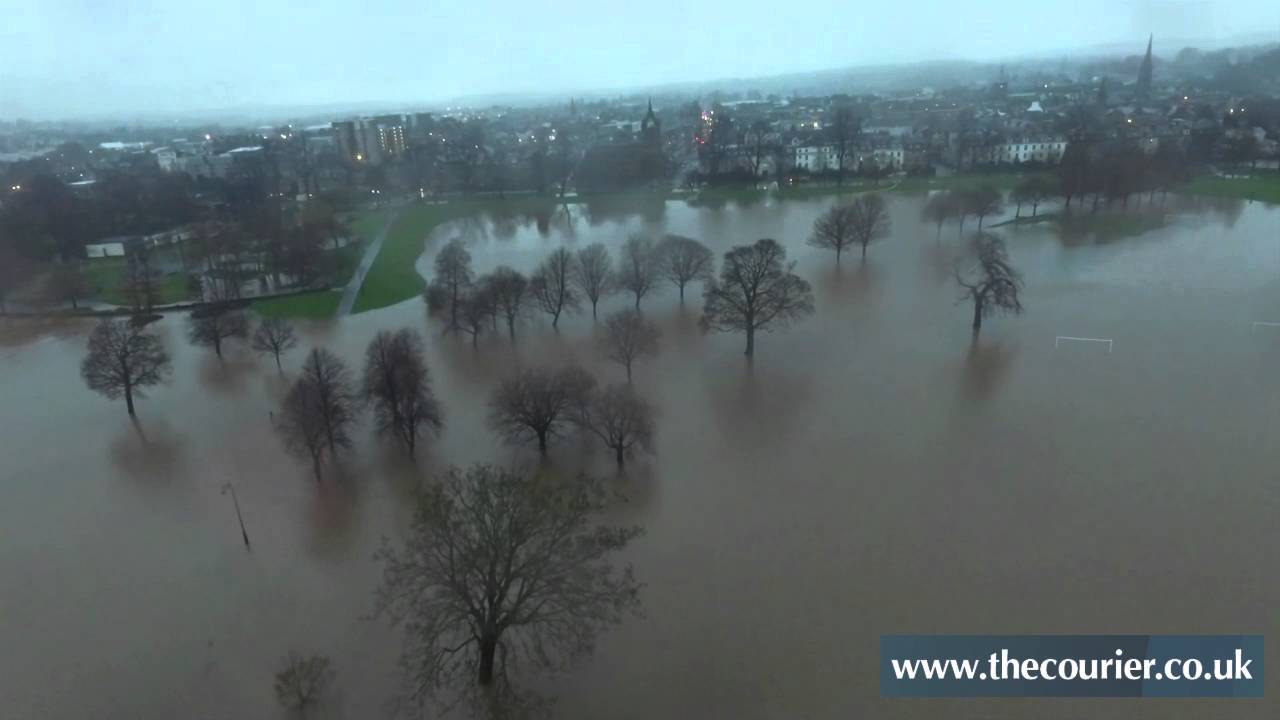 Drone footage of Perth South Inch flooding - YouTube