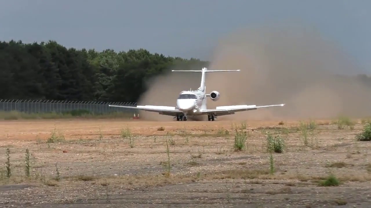 Amazing Achievement as a Pilatus PC-24 Lands on an Unpaved Runway - YouTube