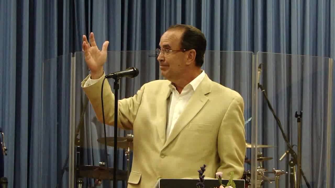 Pastor Moisés Román - Mirad a mi y sed salvos (1 d 6) - YouTube