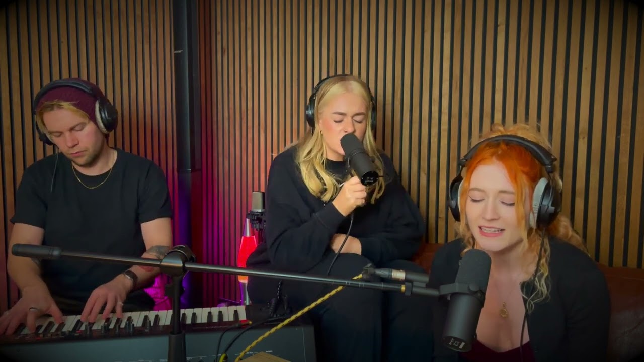 Janet Devlin - Things We Lost In the Fire (Duet with @Grace Davies ...