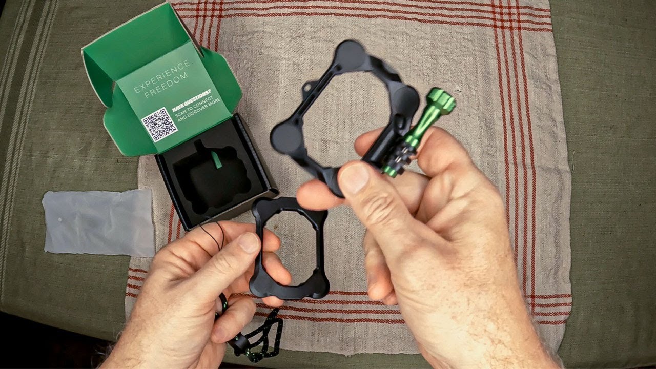 SNAP Mount Magnetic Chest Plate Unboxing - YouTube