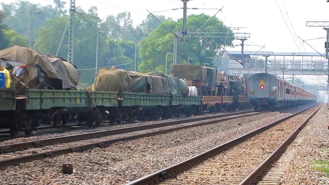 Seemanchal Express Overtook RO-RO Military Special Train.!! - YouTube