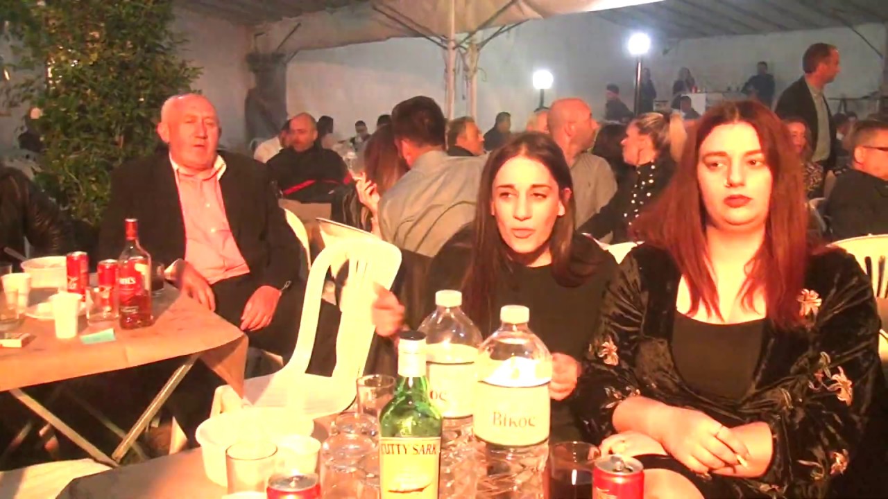 ΒΕΛΙΣΣΑΡΗΣ ΠΛΑΚΙΑΣ ΣΤΟ ΠΡΟΑΣΤΙΟ ΚΑΡΔΙΤΣΑΣ ΚΑΤΑΣΤΗΜΑ ΣΙΑΦΑΚΑΣ - YouTube