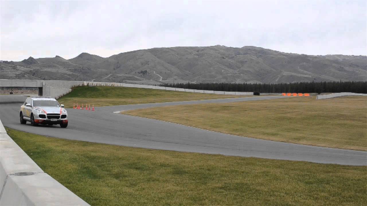 Highlands Motorsport Park's 200kph Taxi - YouTube