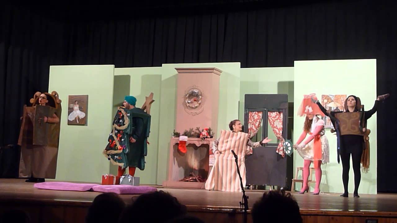 ΧΡΙΣΤΟΥΓΕΝΝΙΑΤΙΚΗ ΠΑΡΑΣΤΑΣΗ ΑΠΟ ΤΟ ARTVILLE 2012 - YouTube