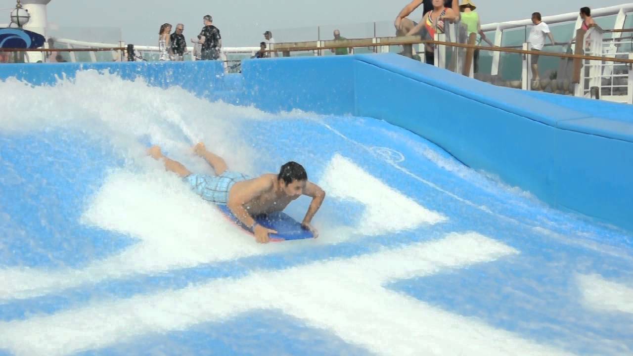 First time Flowrider - YouTube