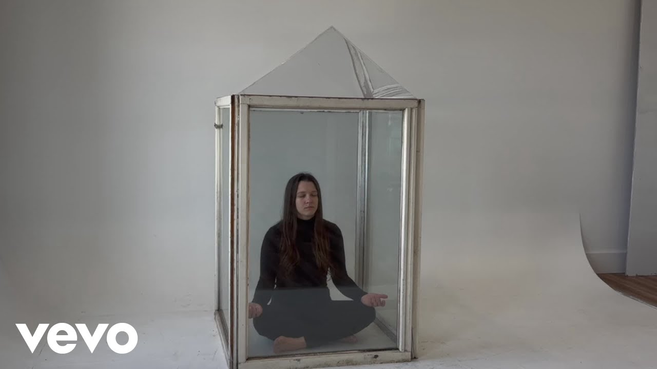 Georgia Rae Family Band - Glass House (Official Music Video) - YouTube