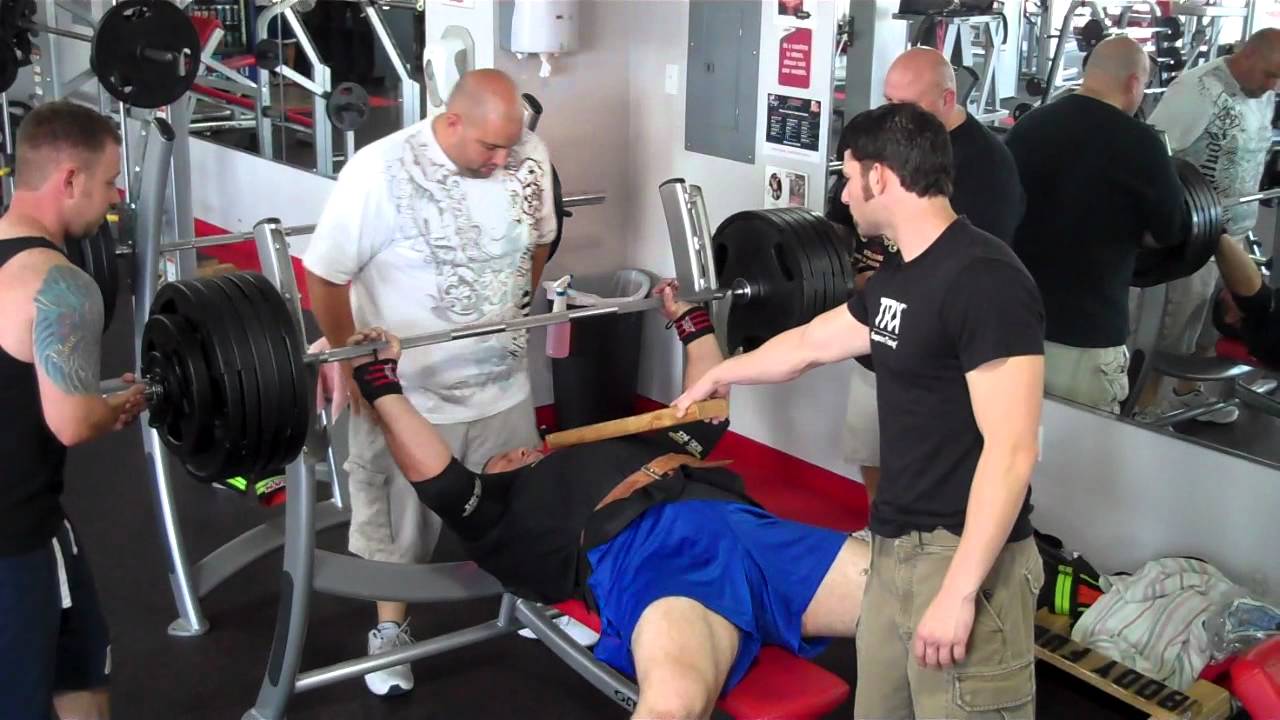 550 lbs. bench press - YouTube