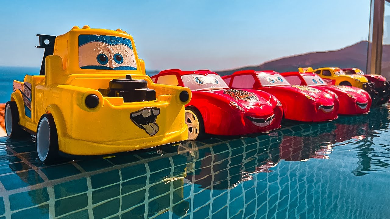 Disney Pixar Cars falling into deep pool, Lightning McQueen, Tow Mater ...
