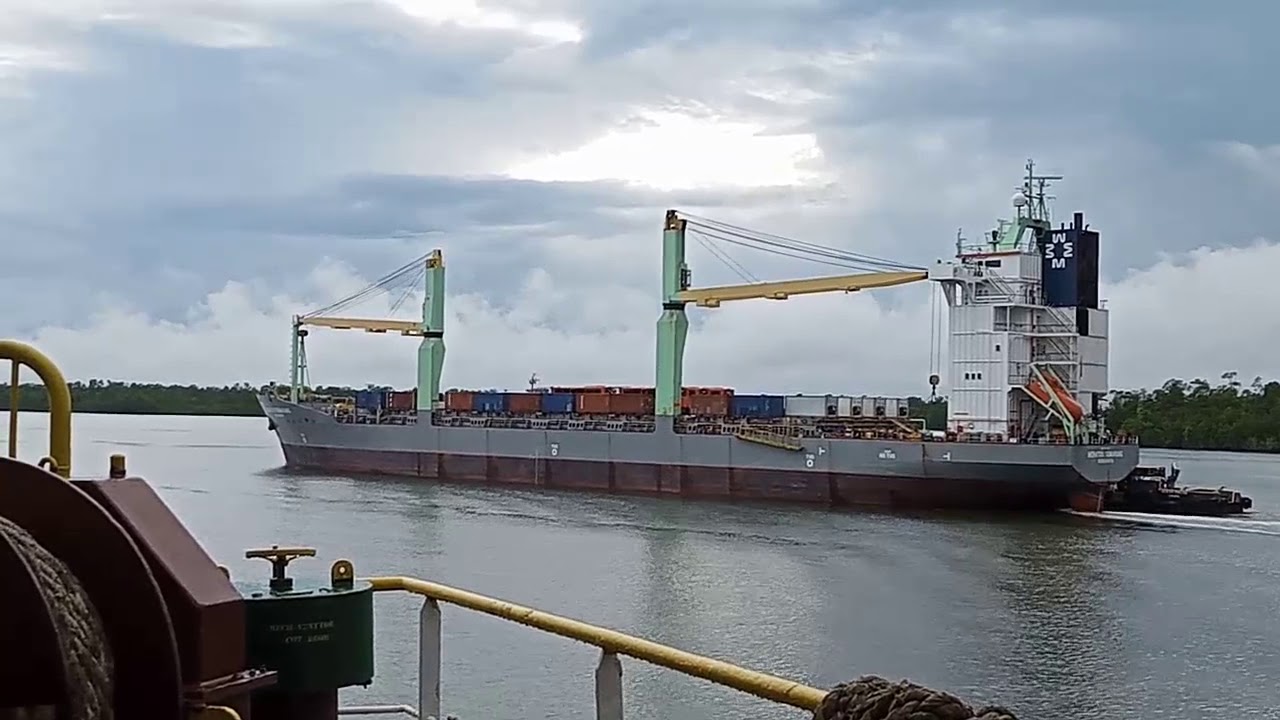 Meratus Semarang - YouTube