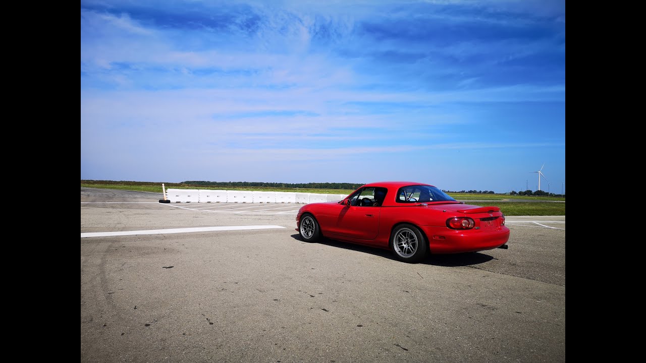 NB Miata at TMP 1:26 (Chasing M2 & V8 Miata) - YouTube