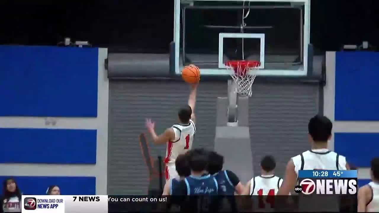 Ryan defeats Geronimo on the road in districts 78-40 - YouTube