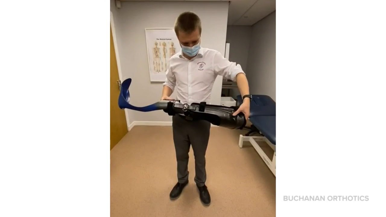 Townsend knee joint on Sprystep Carbon KAFO from Thuasne - YouTube