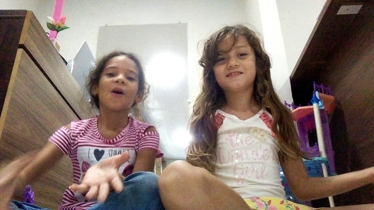 Eu e minha amiguinha🏕 - YouTube