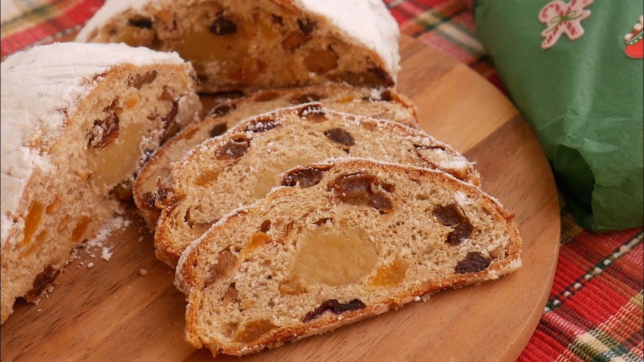 Christmas Stollen Recipe 슈톨렌 만들기 | Kkuume 꾸움 - YouTube