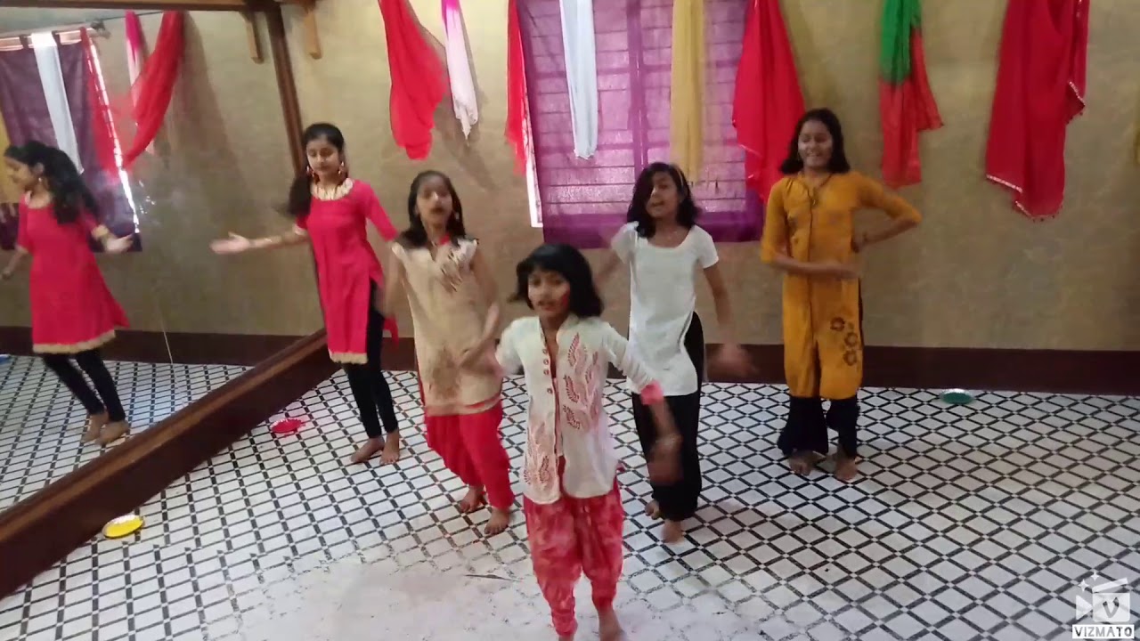 Dance performance on holi songs... - YouTube