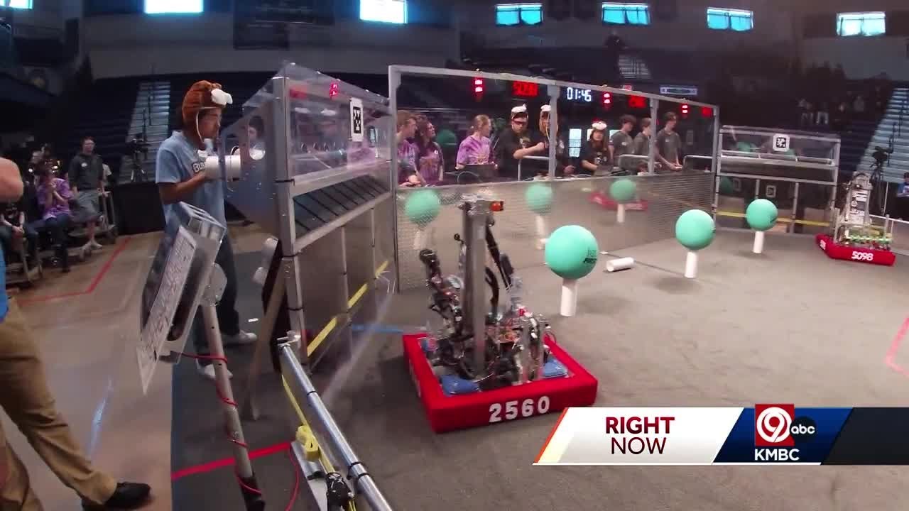 Large robotics competition in Kansas this weekend puts teens to the ...