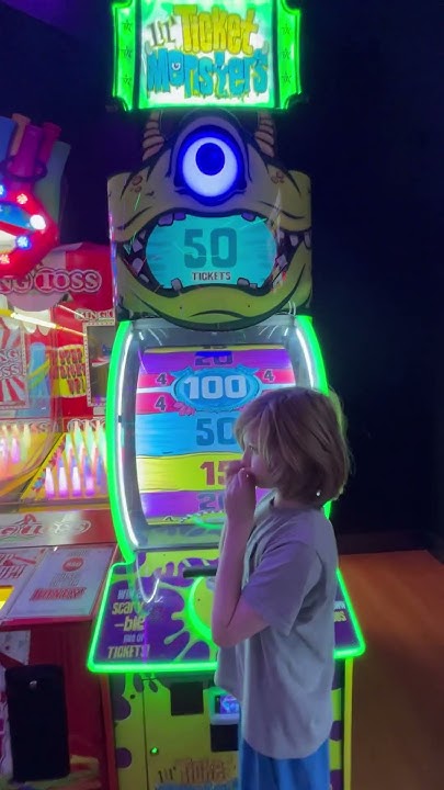 I’m at Lil Ticket Monsters arcade game - YouTube