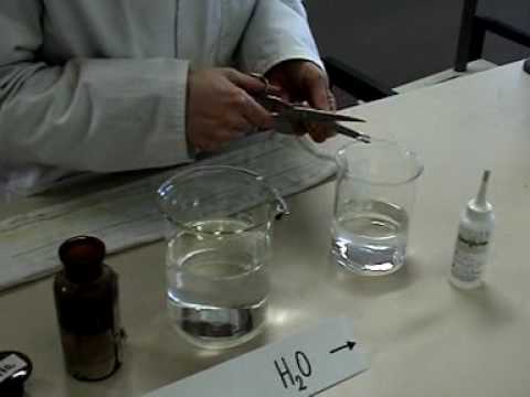 1 - Natrium in water - YouTube