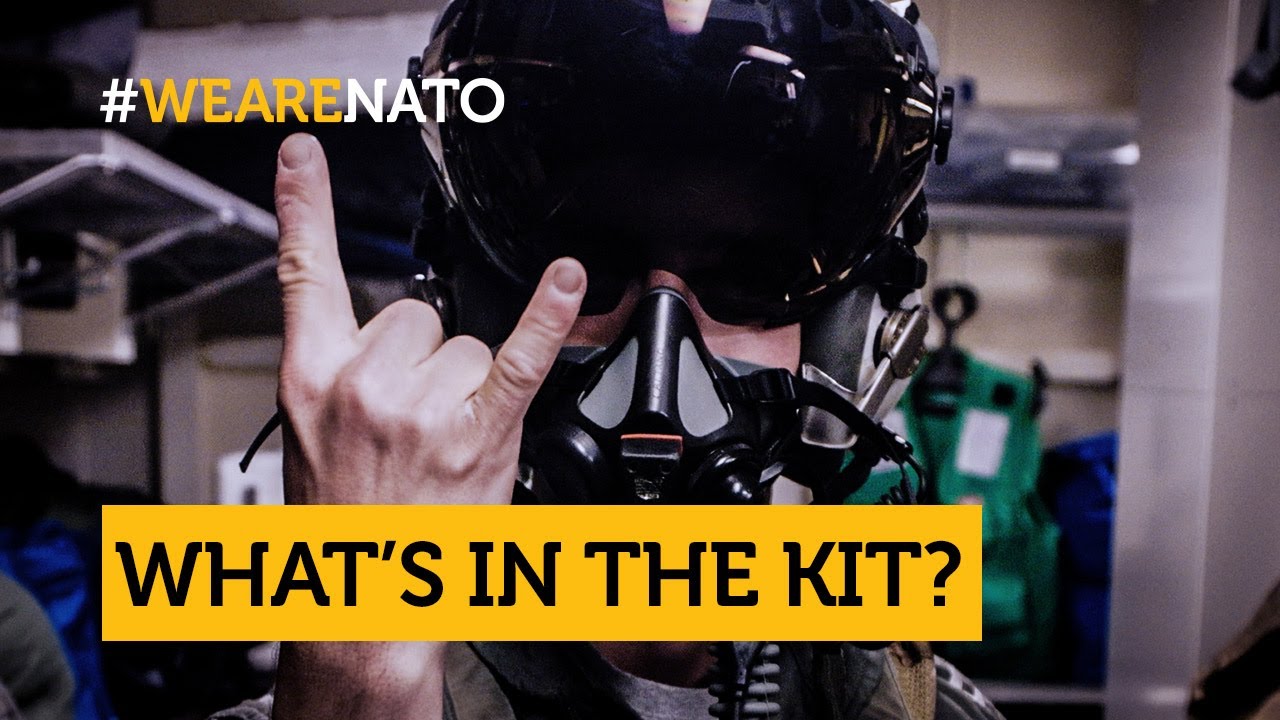 What’s in the kit of a 🇺🇸 US Navy fighter pilot? - YouTube