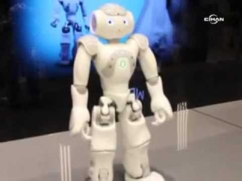 Güney Kore'deki robot fuarında ilginç kareler