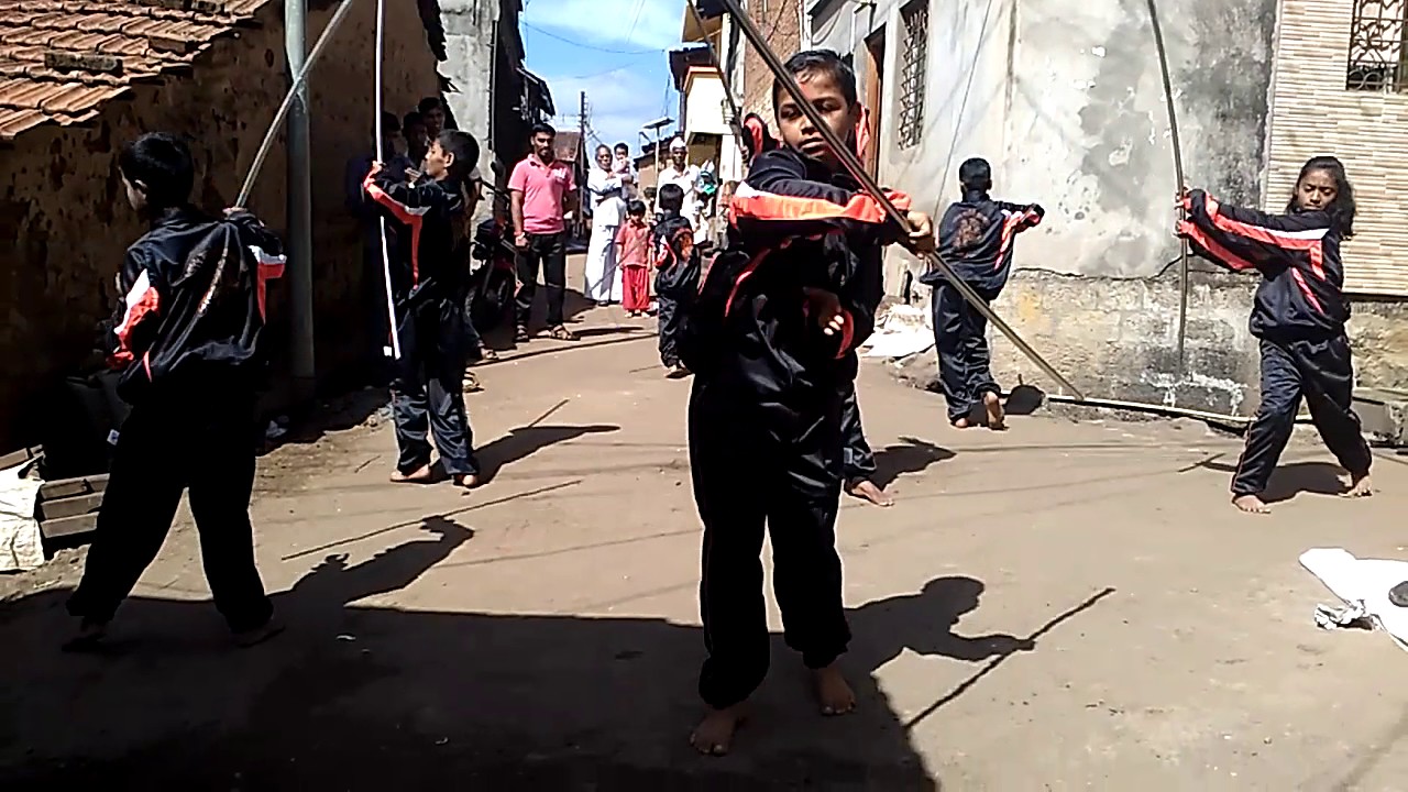 Lathi Kathi (Stick Fighting) - YouTube