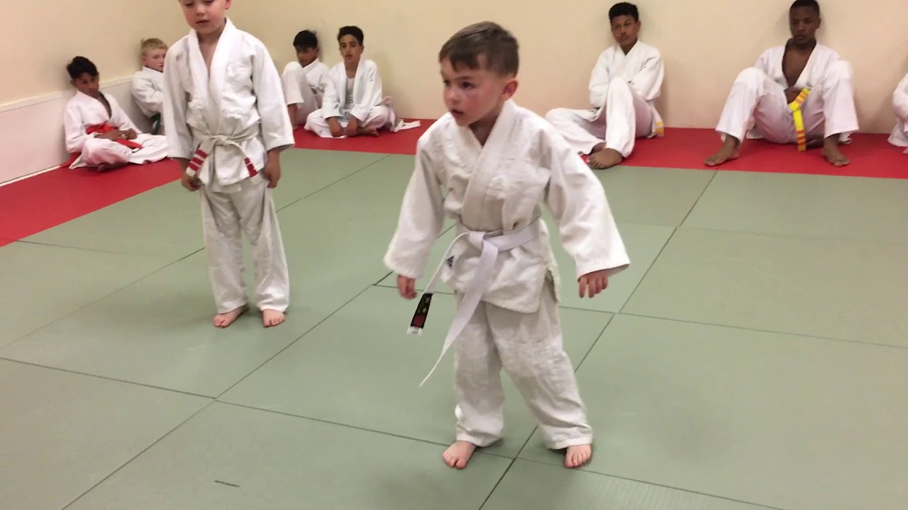 George’s first Judo grading - YouTube