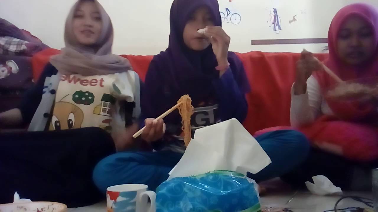 Challenge Indomie Goreng Jumbo + Boncabe level 15 - YouTube