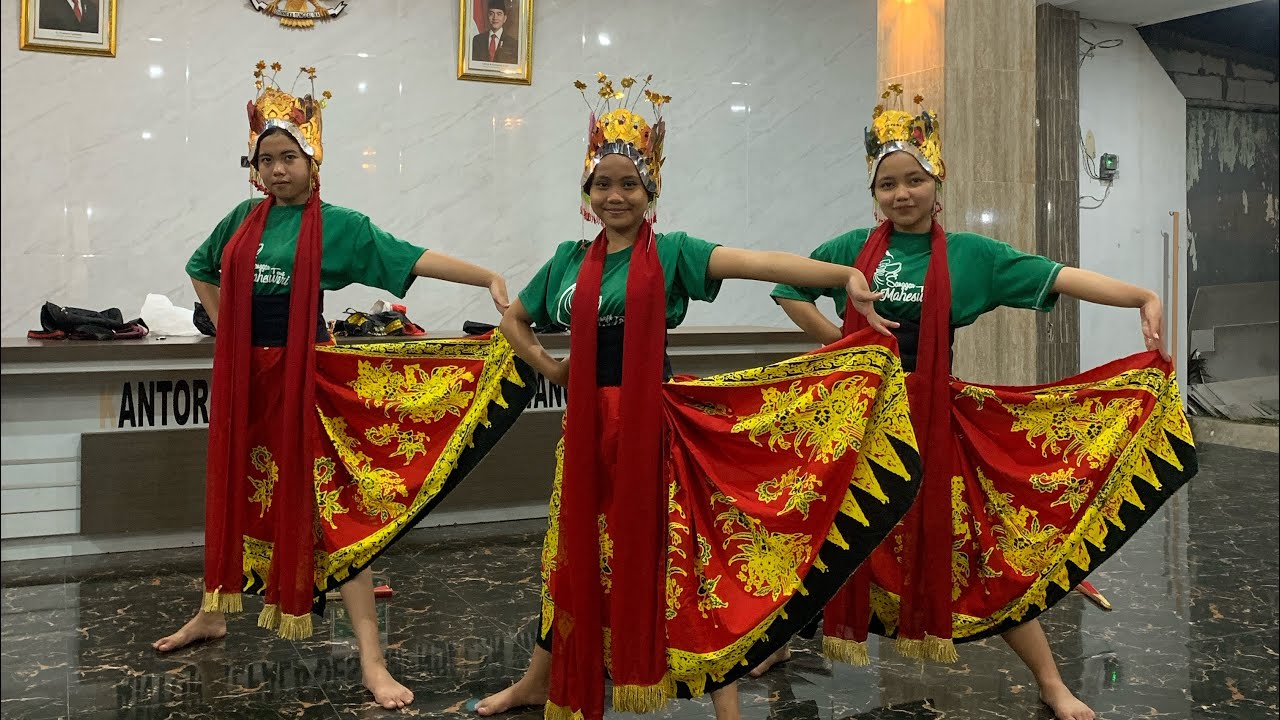 Tari Gandrung Marsan, Banyuwangi - YouTube