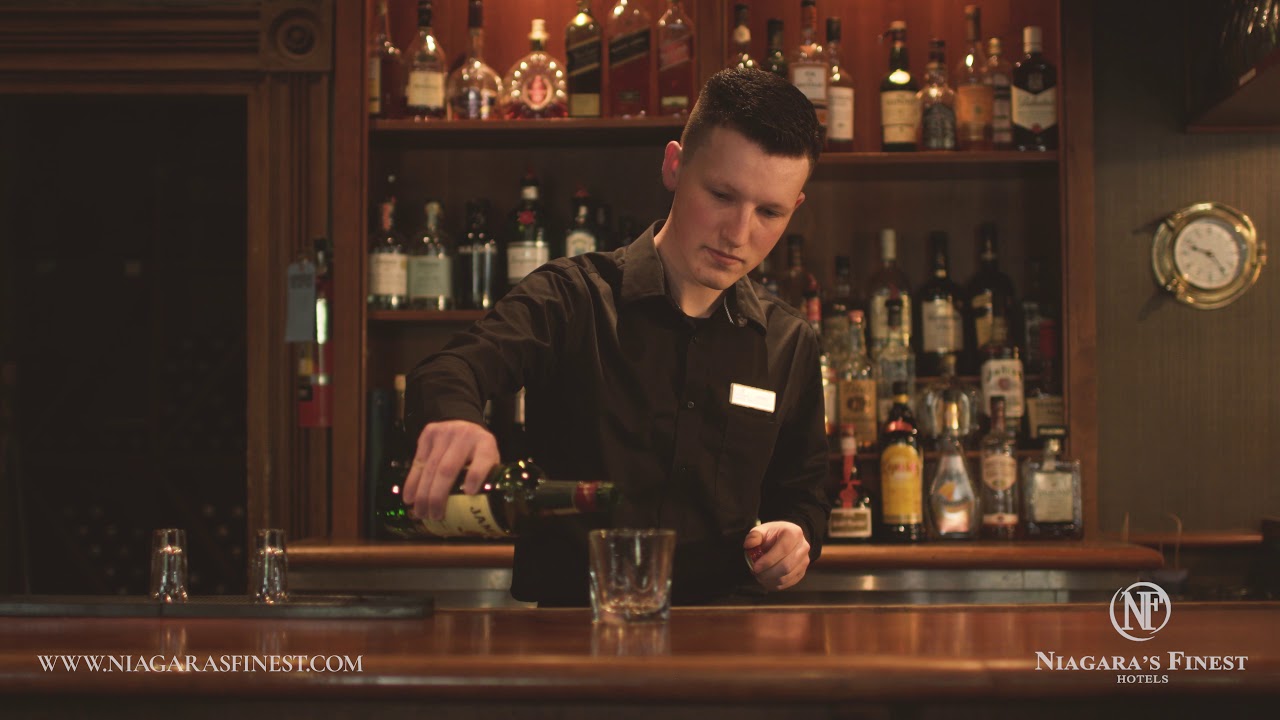Niagara's Finest Hotels – Getaway in Niagara-on-the-Lake - YouTube