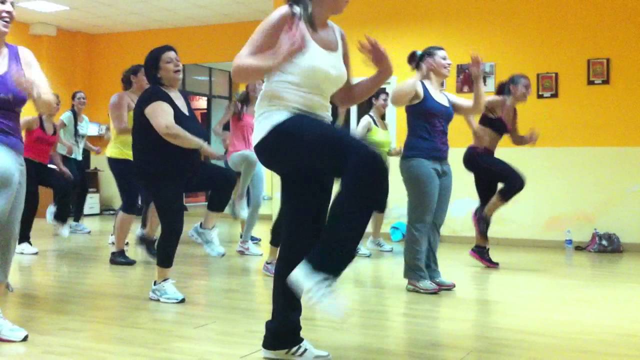 "Zumba - Coco Jambo (2 Parte)" - YouTube
