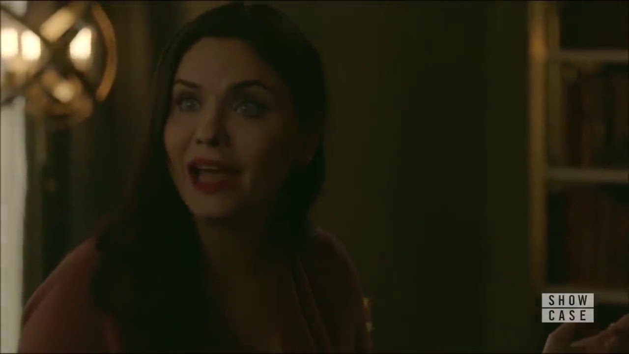Legacies - 1x06 Jo Sees Lizzie and Josie for the First Time - YouTube