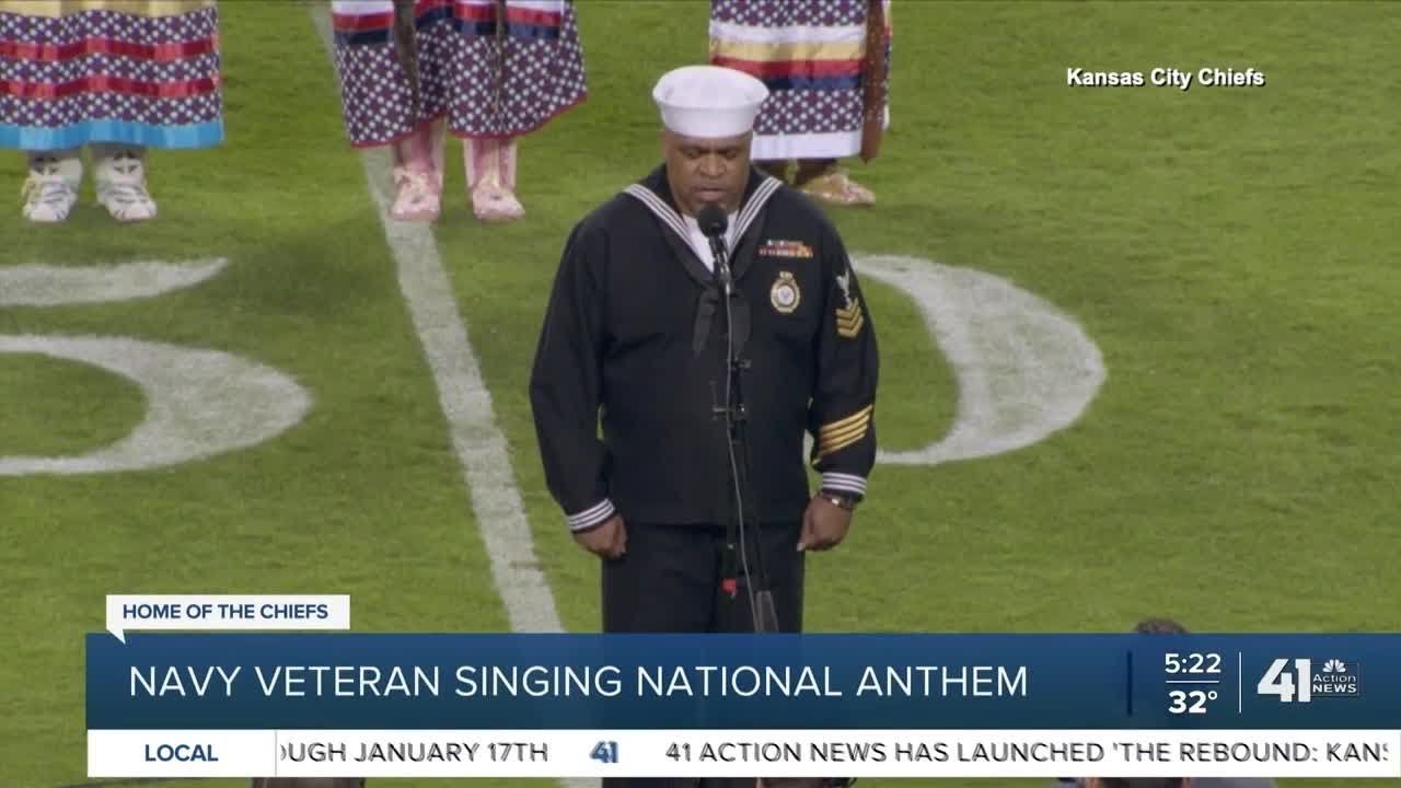 Navy veteran singing National Anthem - YouTube