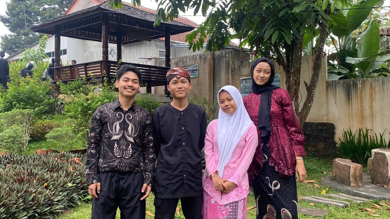 Budaya iket parekos gedang - YouTube