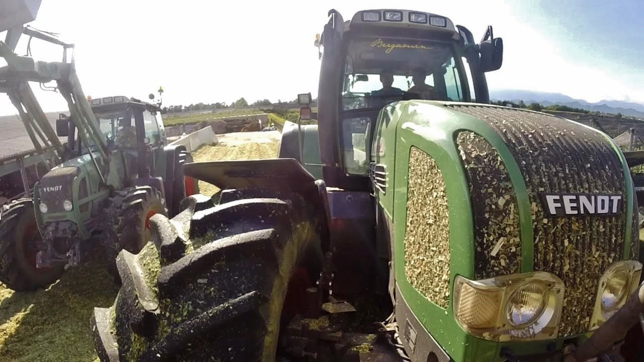 GoPro - Fendt Favorit 926 + 818 on Silage Trench - YouTube