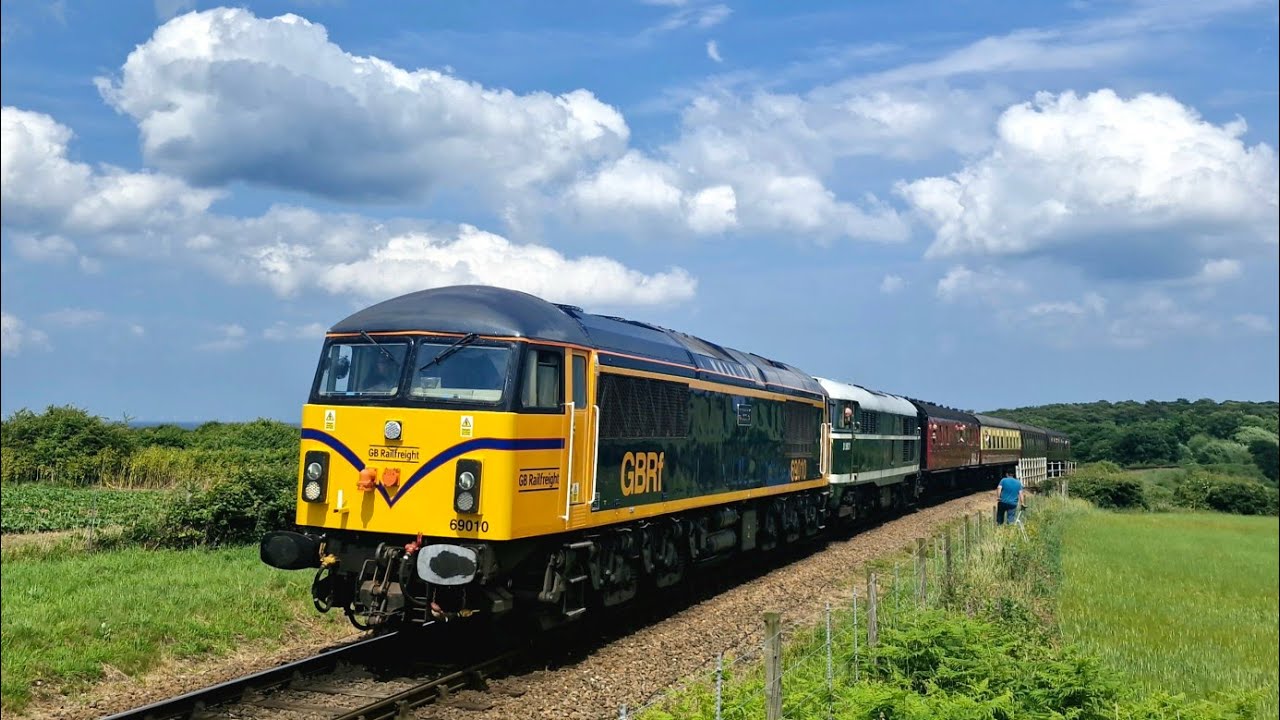 69010 North Norfolk Railway - D5631 Accelerate Across Bridge 303 (14/06 ...