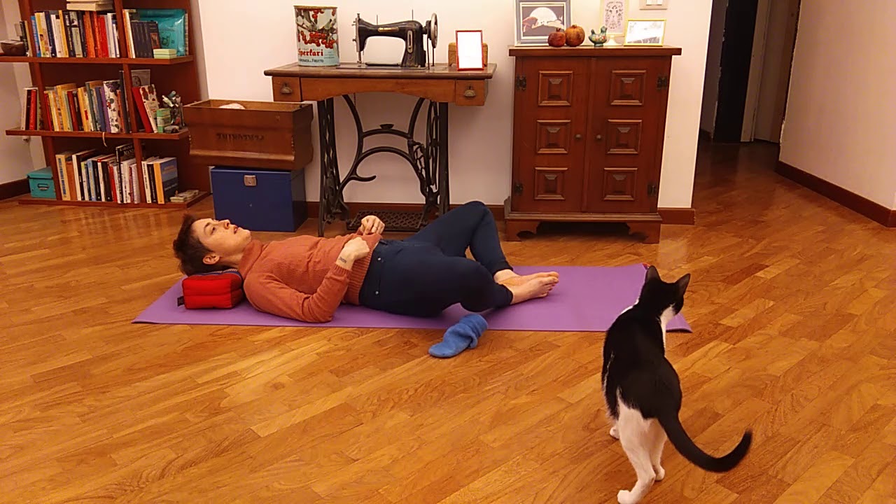 Yoga..per la cacca! - YouTube
