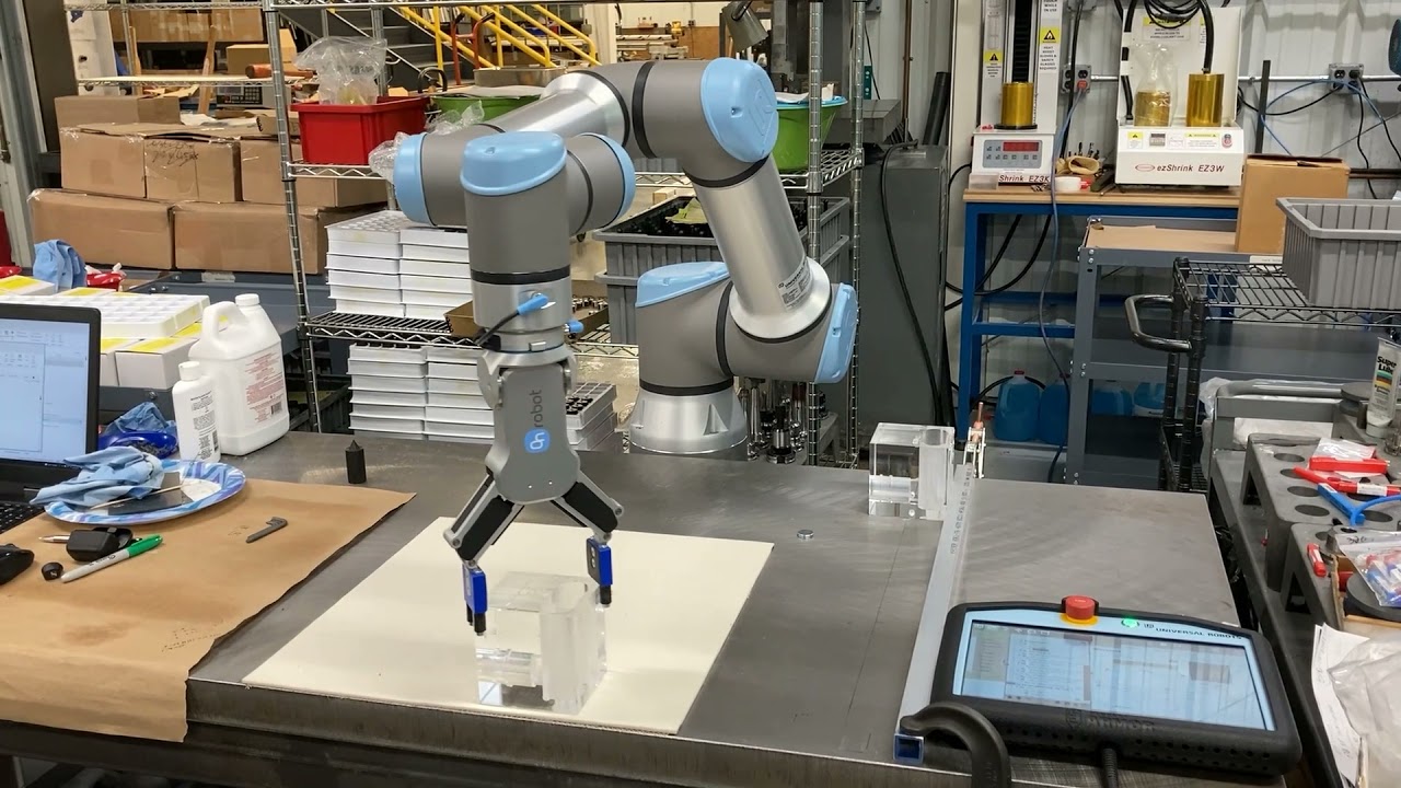 Polishing Finishing with Universal Robots - YouTube