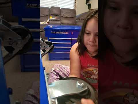 👸👸 Princess Lexie Turning Wrenches🔧 🔧