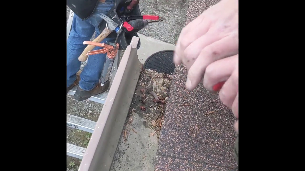 Splicing Old and New Gutters - YouTube