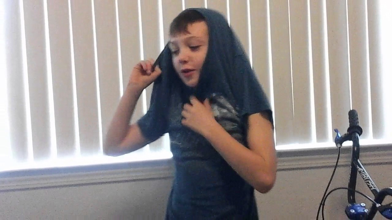 100 layers of shirts challenge!!! - YouTube