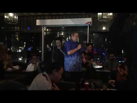 Sedih bangat, pak SBY nyanyi lagu Pasha ungu, berteman sepi, ya ALLAH kuat kanlah, pak SBY